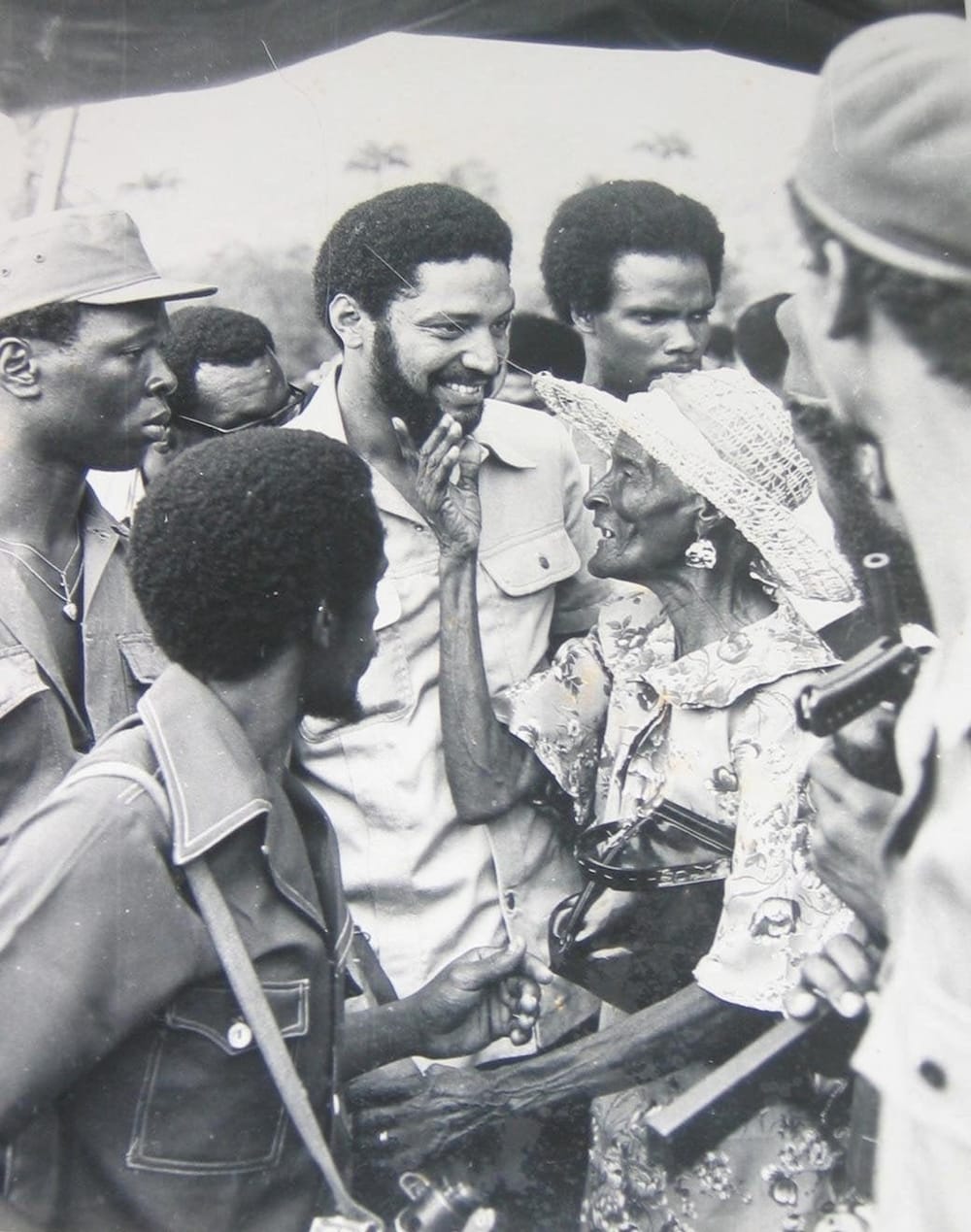 Marca da brutalidade imperialista no Caribe, invasão de Granada ...